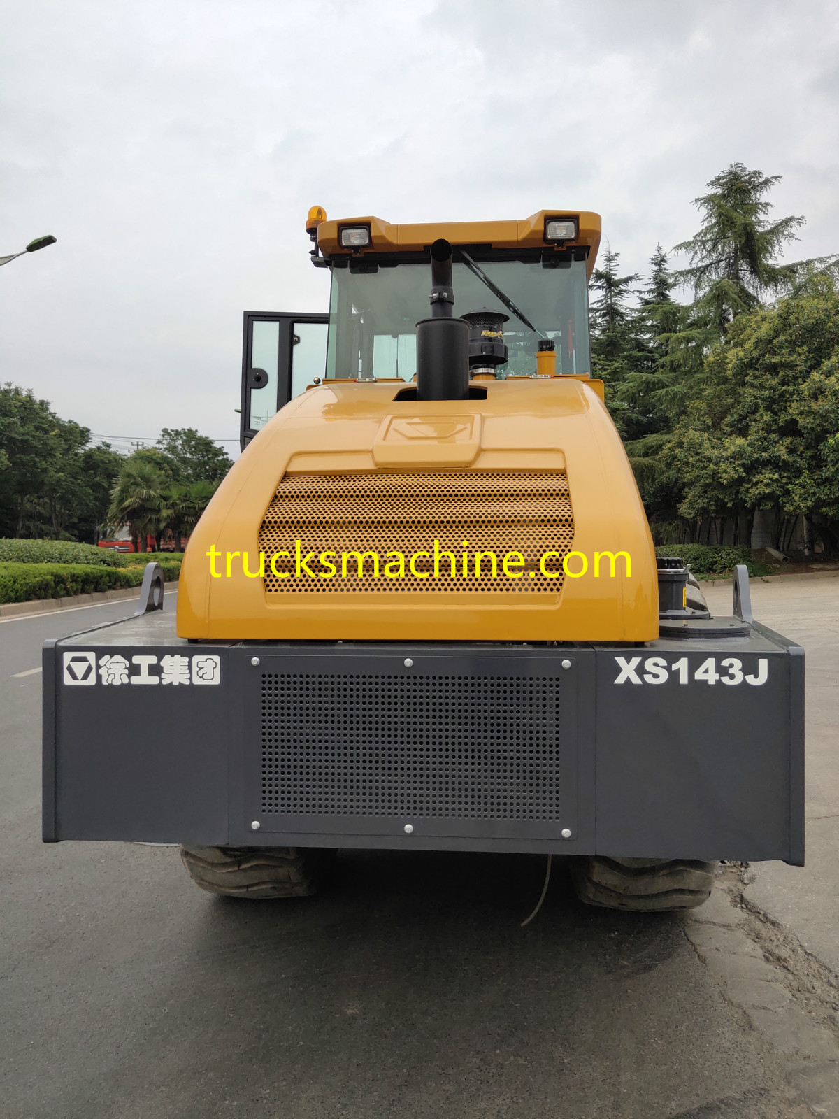 Brand New XCMG Road Roller XS143J - Tourfine the Best Trucks and ...