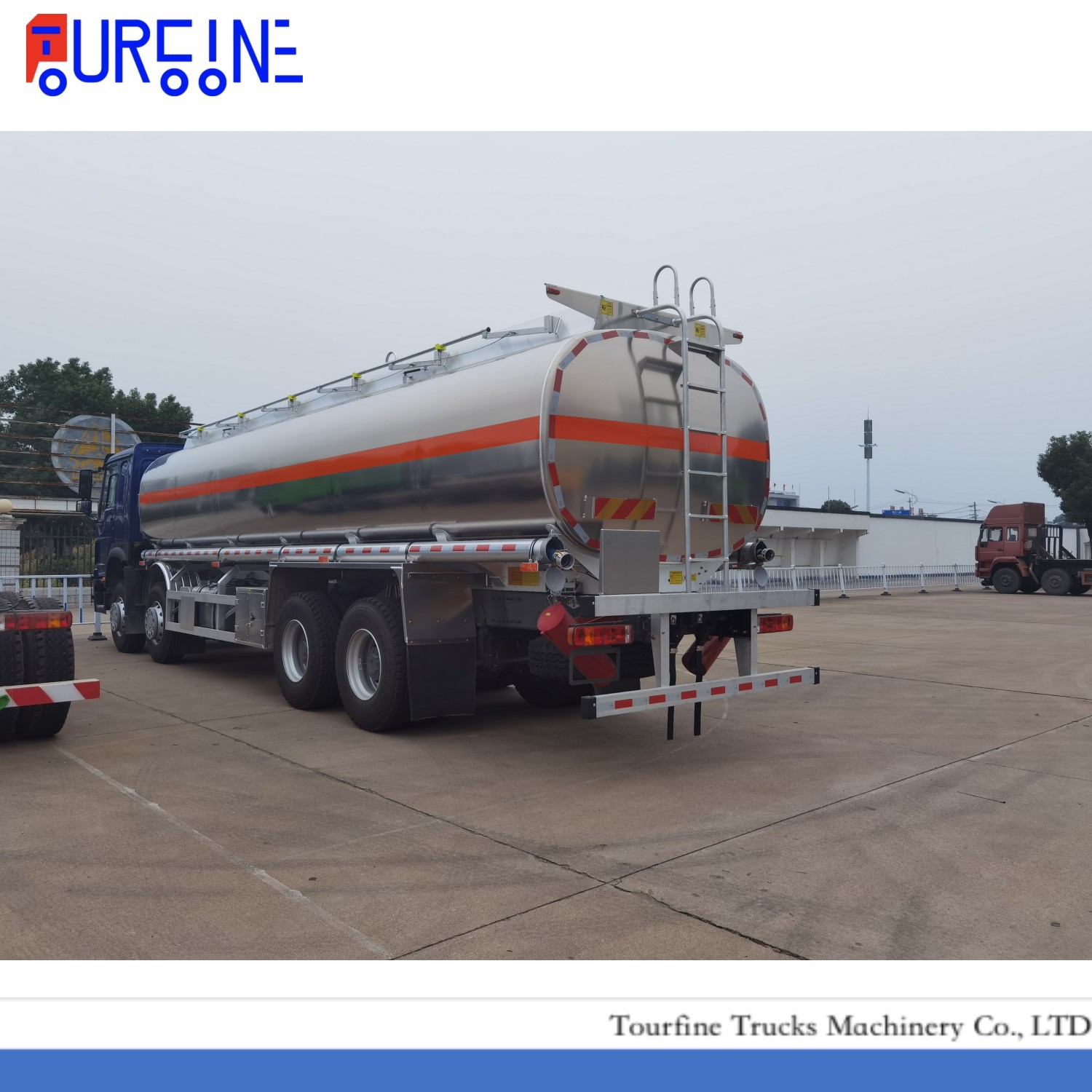 Brand new 12 wheel Sinotruk HOWO 35000L Fuel Tank Truck For hot sale ...